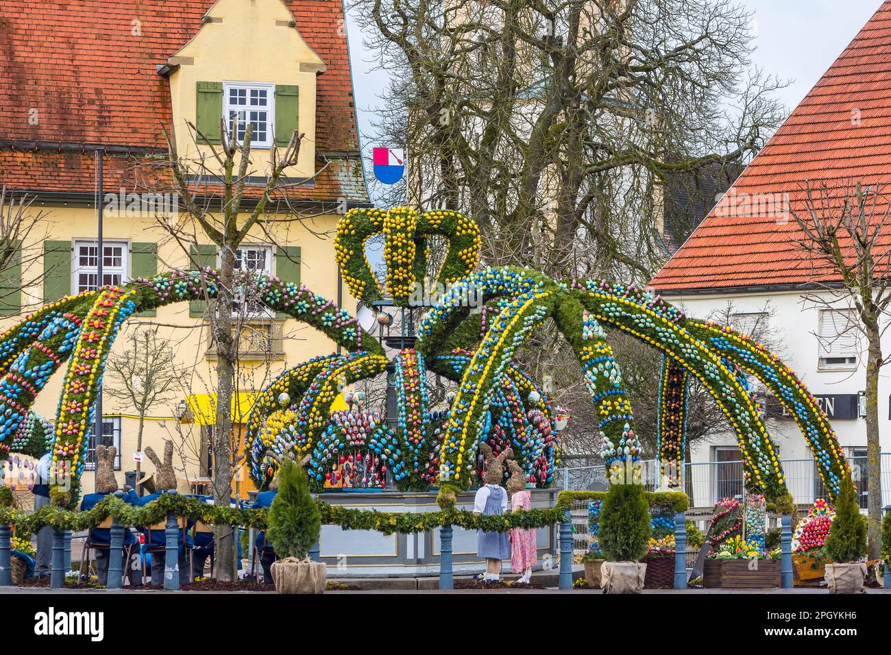 Easter fountain, 11000 hand-painted eggs decorate the village fountain ...