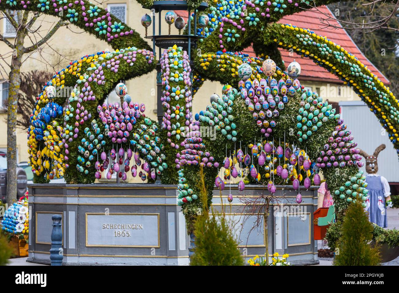 Easter fountain, 11000 hand-painted eggs decorate the village fountain ...