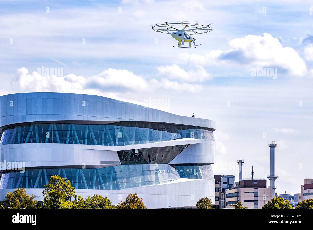 Flight taxi at the Mercedes Museum, first flight of a Velocopter over a ...
