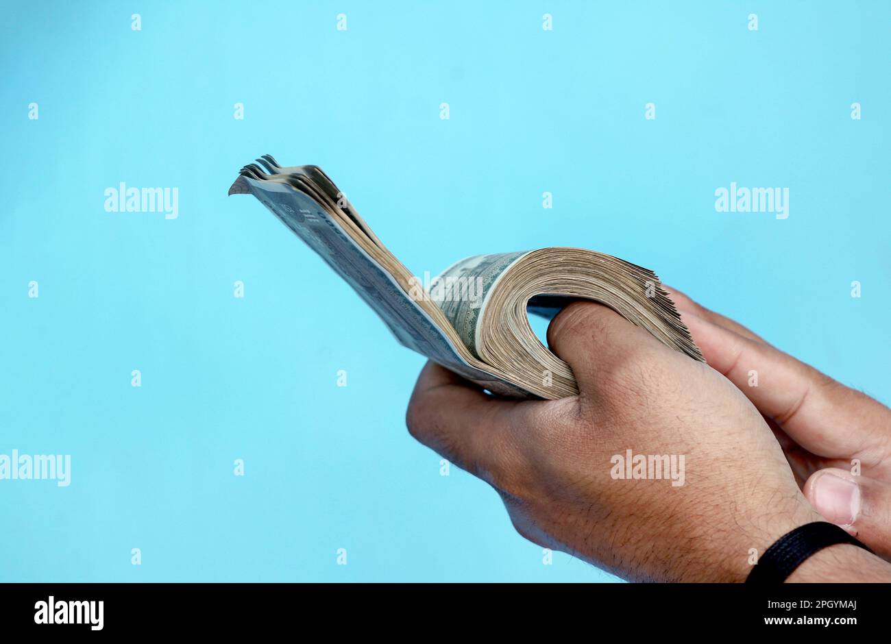 Banknote payment hi-res stock photography and images - Alamy
