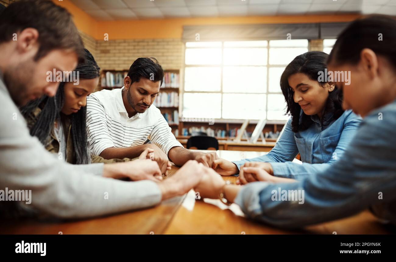 Christian students praying hi-res stock photography and images - Alamy
