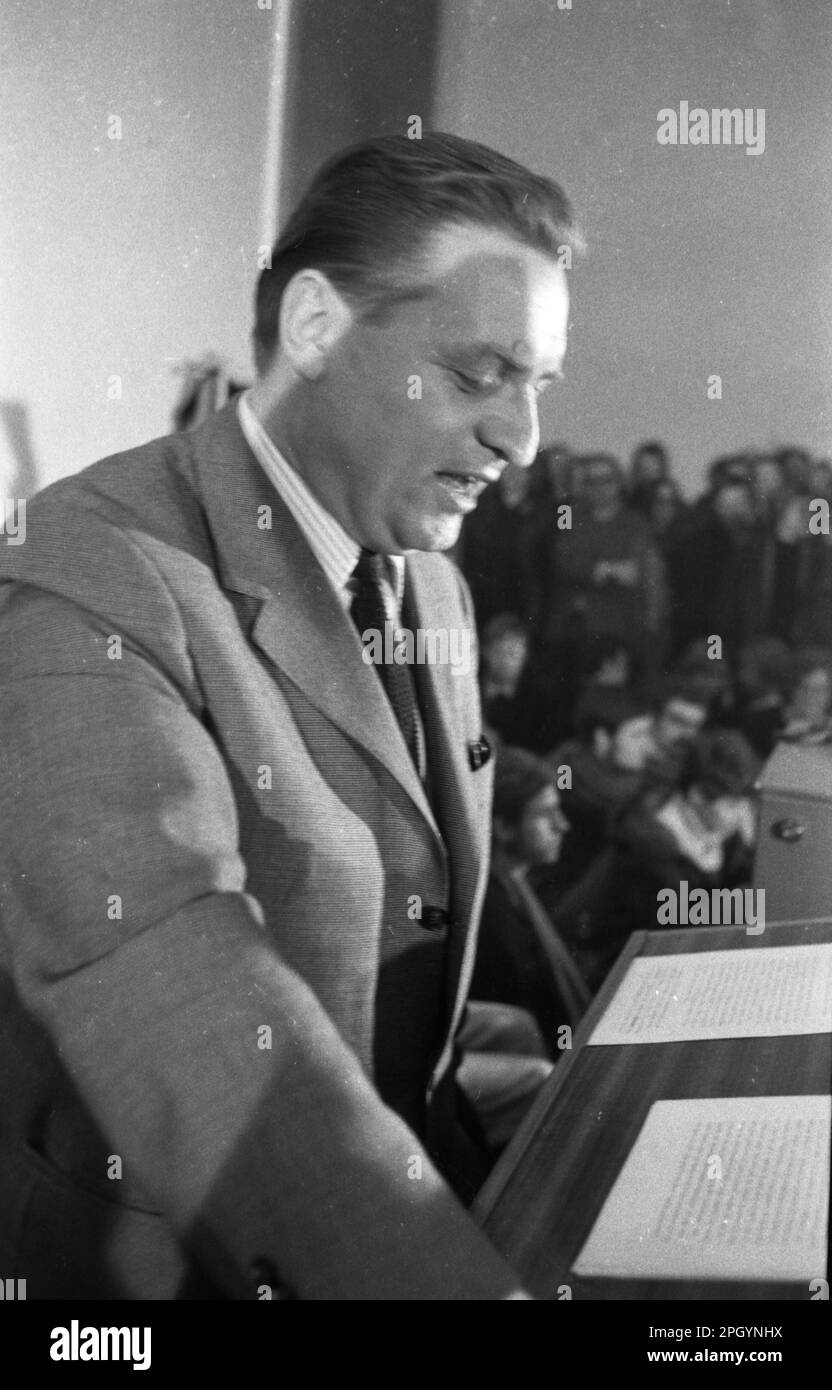 Personalities from politics, business and culture from the years 1965 ...