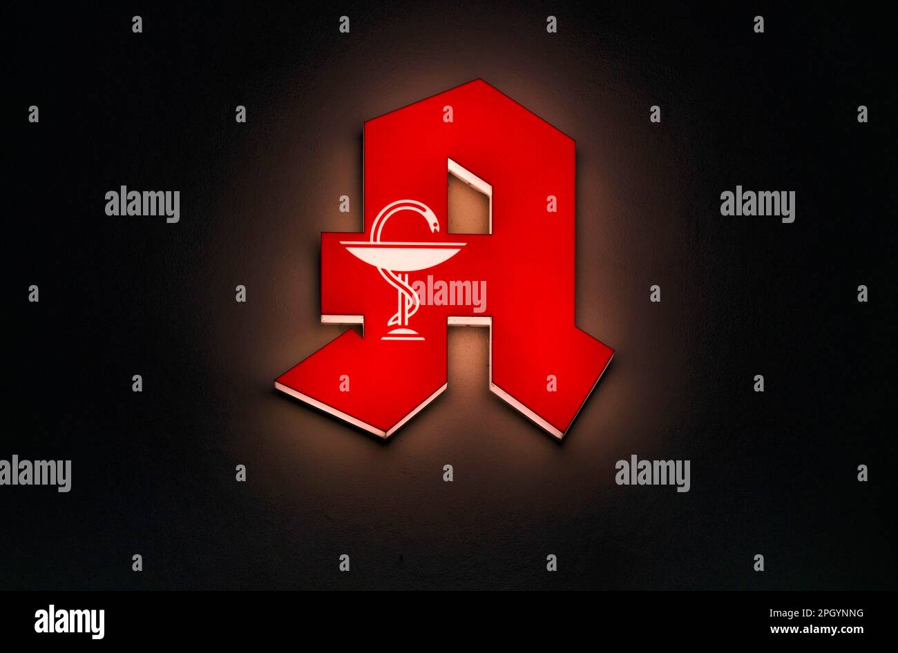 Pharmacy neon sign hi-res stock photography and images - Alamy