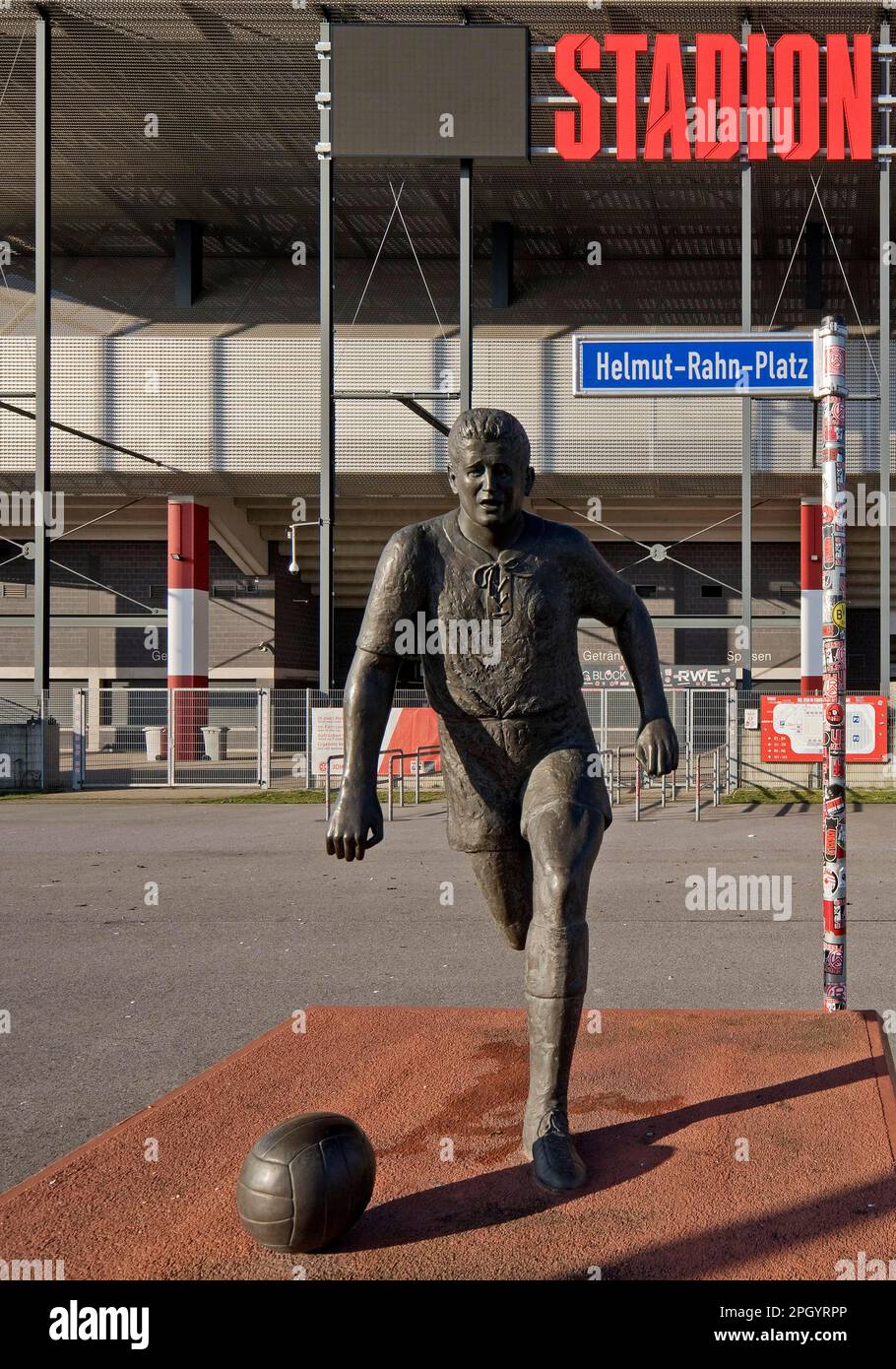 Bronze statue of Helmut Rahn, artist Inka Uzoma, Helmut-Rahn-Platz ...