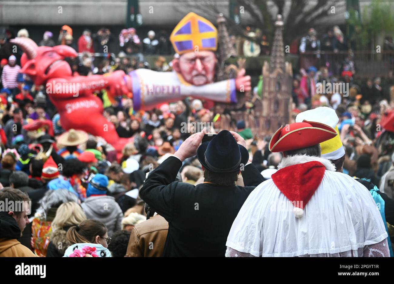 Theme floats by Jaques Tilly: Abuse scandal in the Catholic Church ...