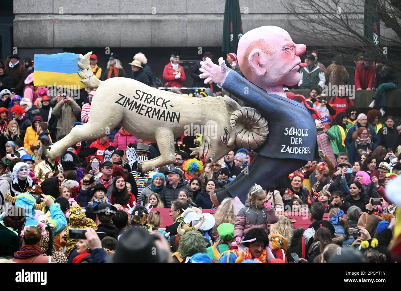 Theme float by Jaques Tilly: Federal Chancellor Olaf Scholz the ...