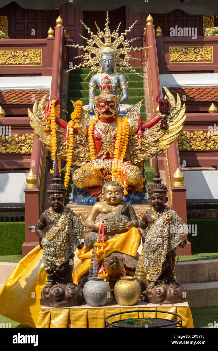Garuda statue, mythological birds with golden wings, Wat Pho Thong ...