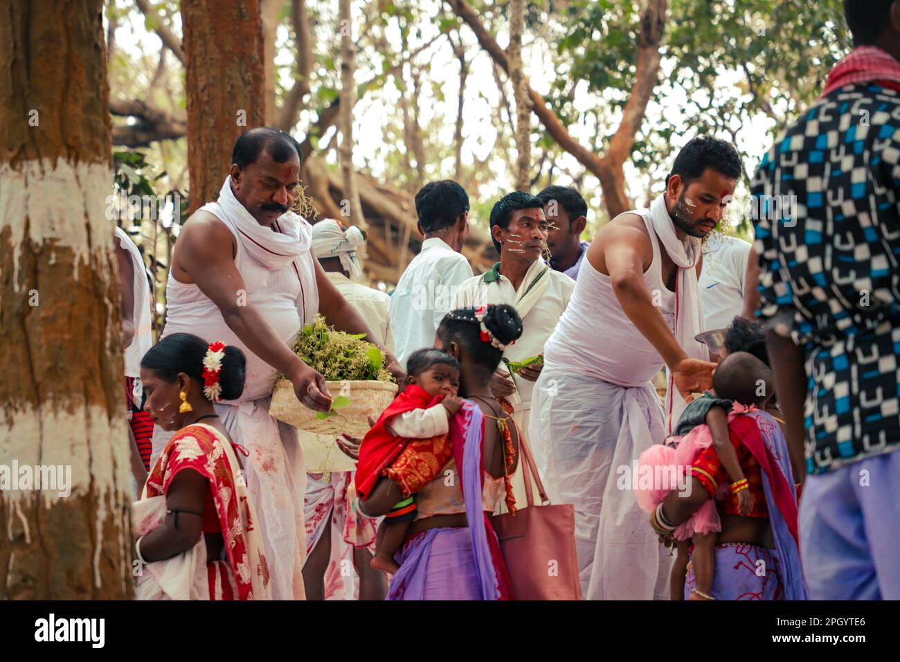 Bhumij tribe hi-res stock photography and images - Alamy