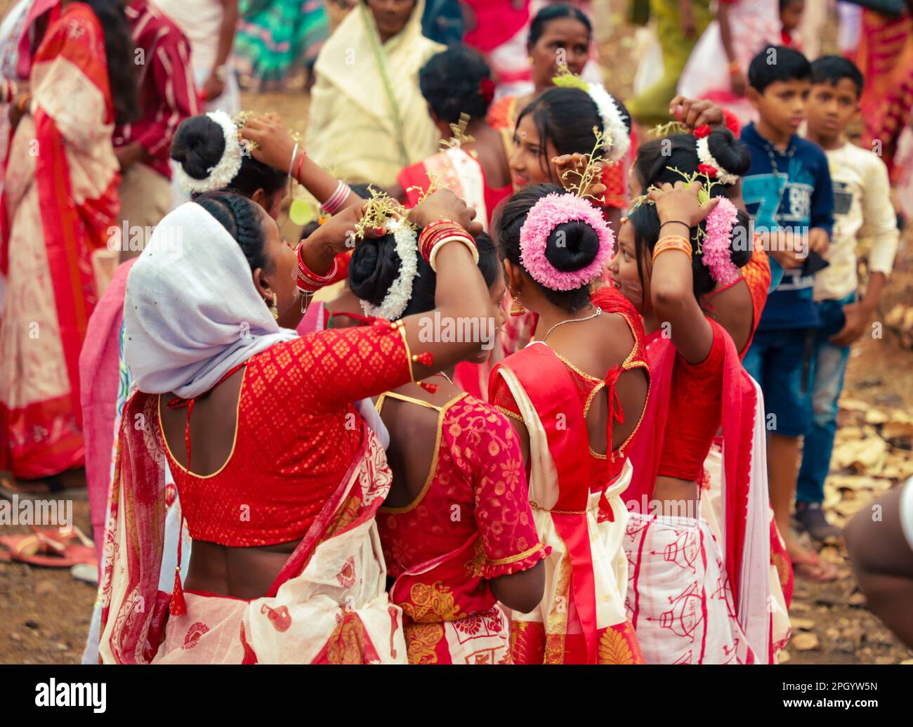 Bhumij tribe hi-res stock photography and images - Alamy