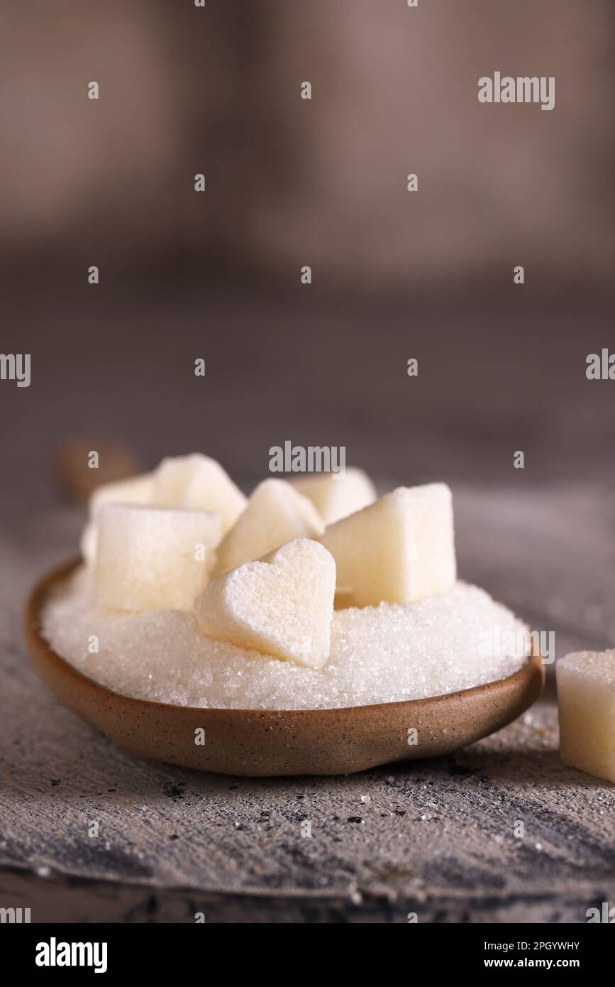 natural organic sugar sand and refined sugar Stock Photo - Alamy