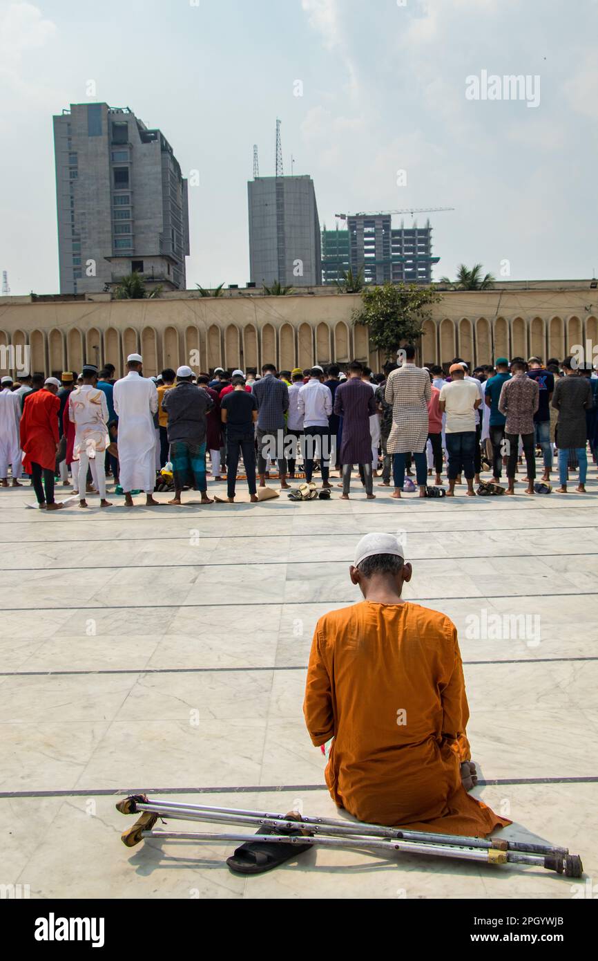 Bangladesh. 24th Mar, 2023. Muslim devotees perofrm Zumma prayer on the ...