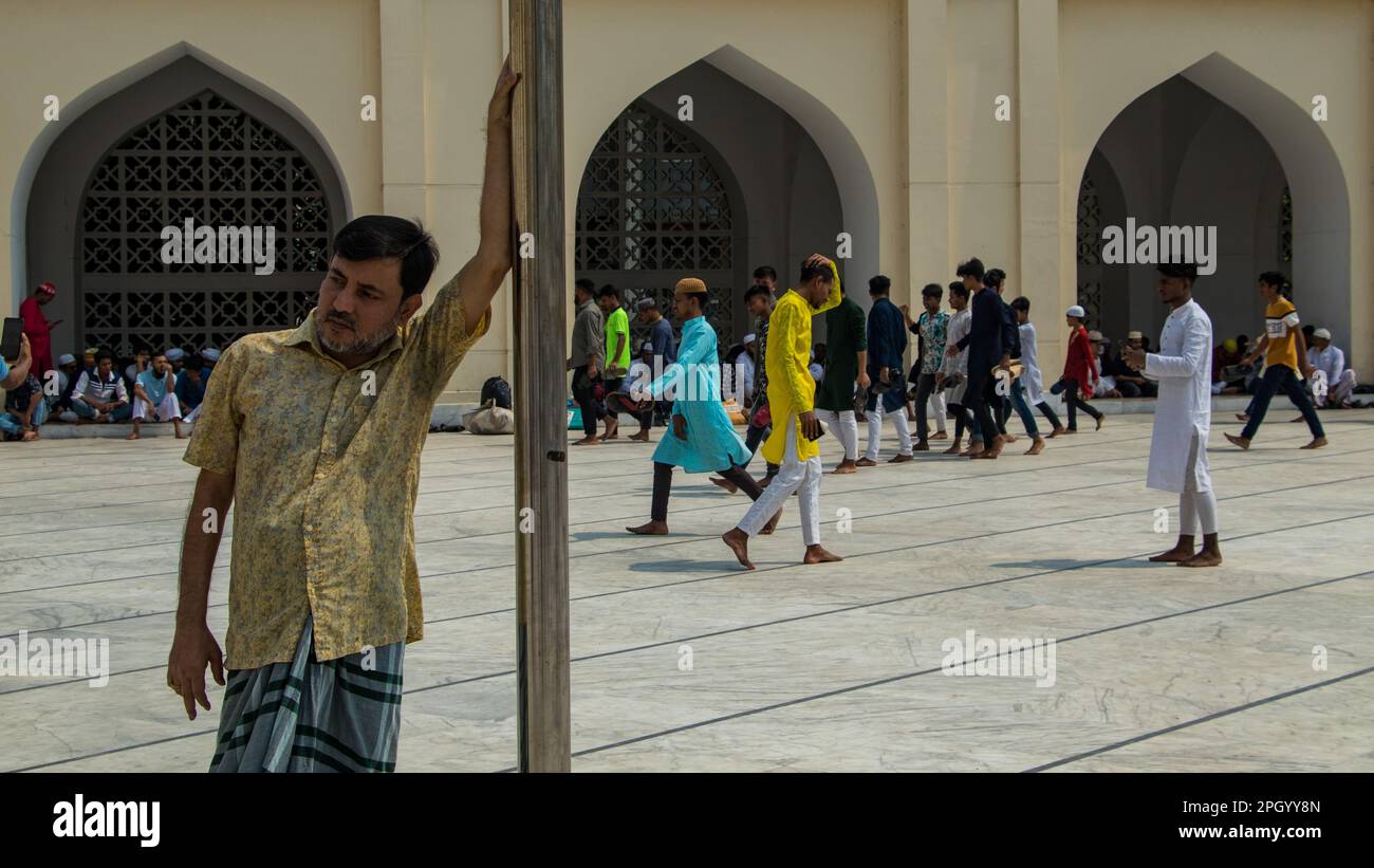 Bangladesh. 24th Mar, 2023. Zumma prayer on the first day of holy ...