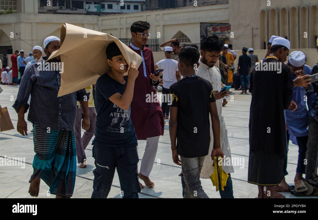 Bangladesh. 24th Mar, 2023. Zumma prayer on the first day of holy ...