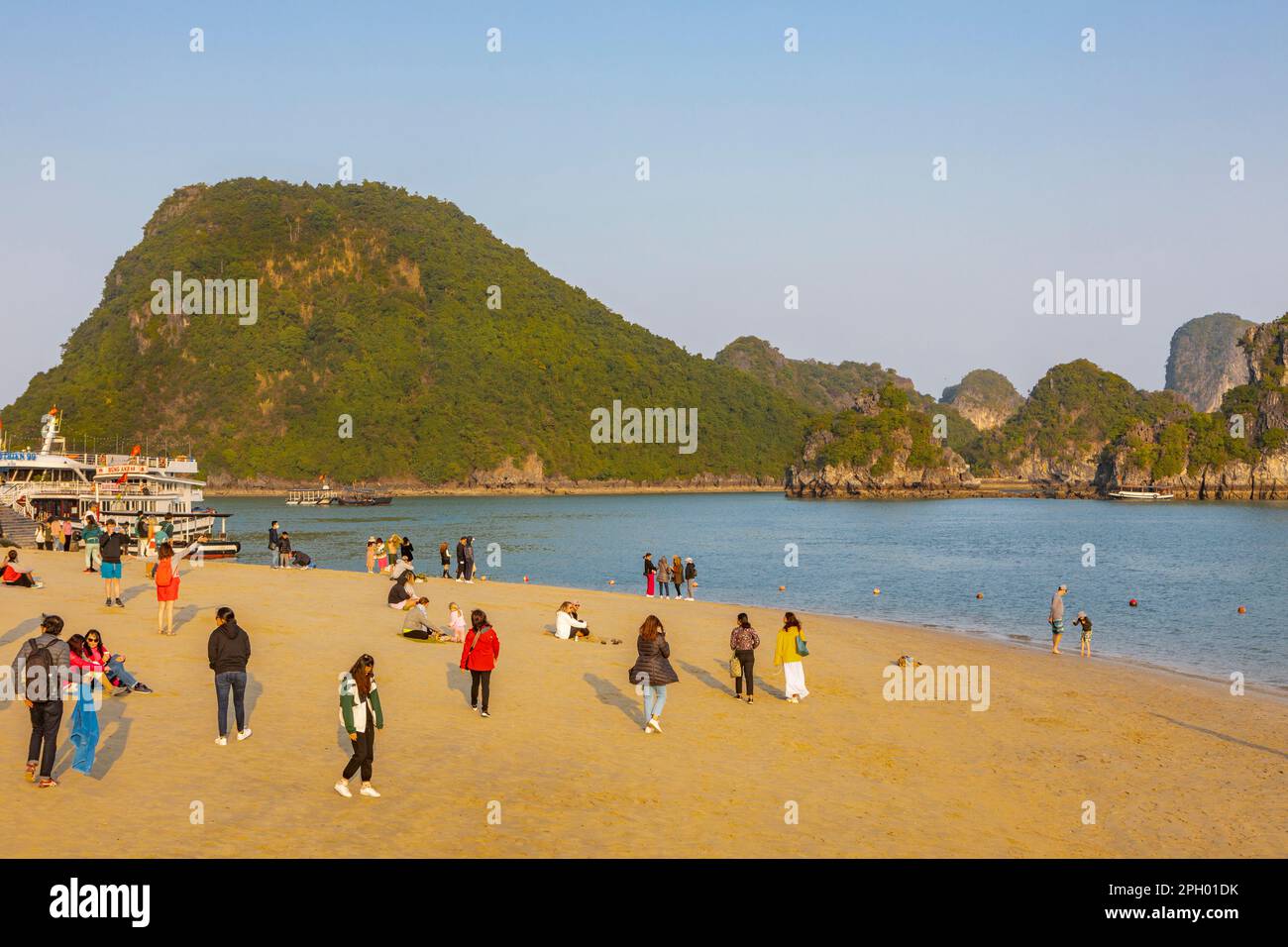 Beach on ti top hi-res stock photography and images - Alamy