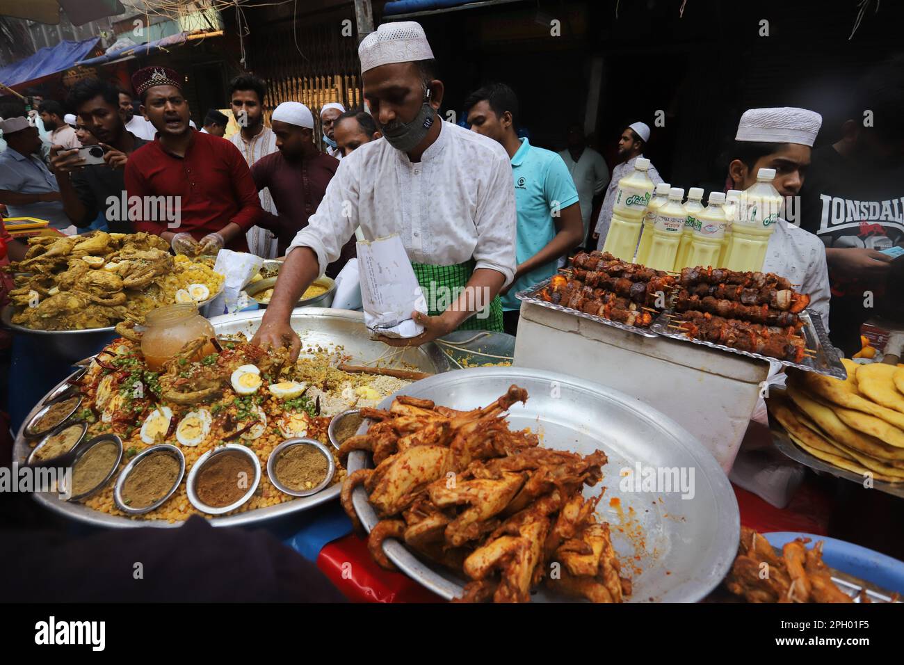 Muslims thronged the street outside Shahi Mosque in Old Dhaka’s ...