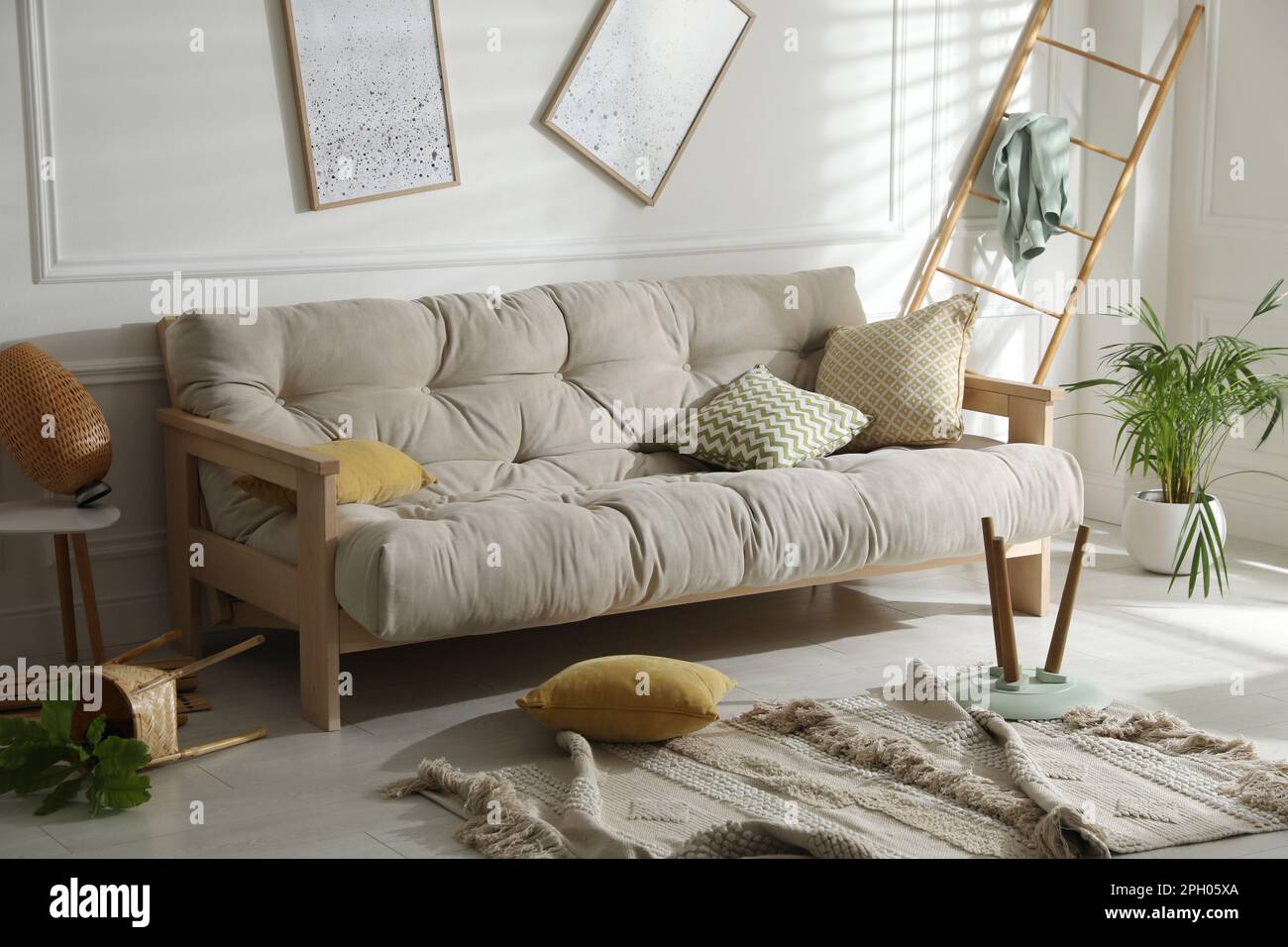 Seismic intensity hi-res stock photography and images - Alamy