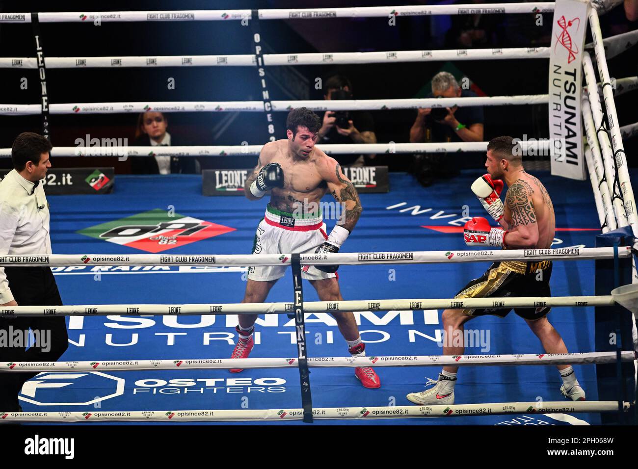 Superwelterweight hi-res stock photography and images - Alamy