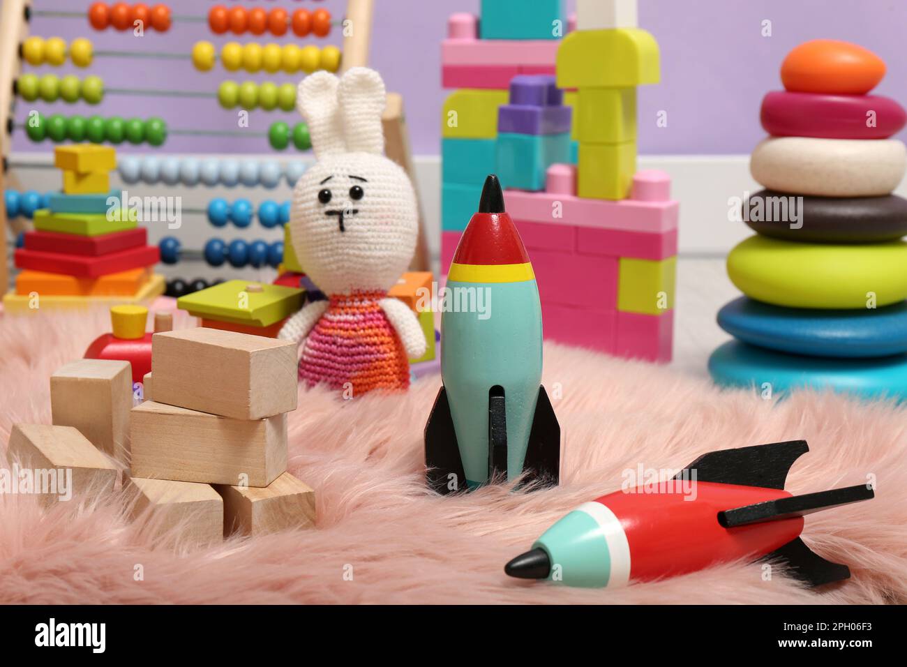 Faux fur rug hi-res stock photography and images - Alamy