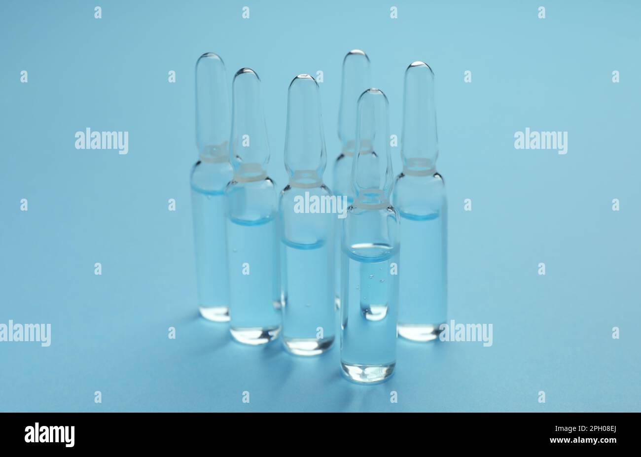 Solution for injection hi-res stock photography and images - Alamy