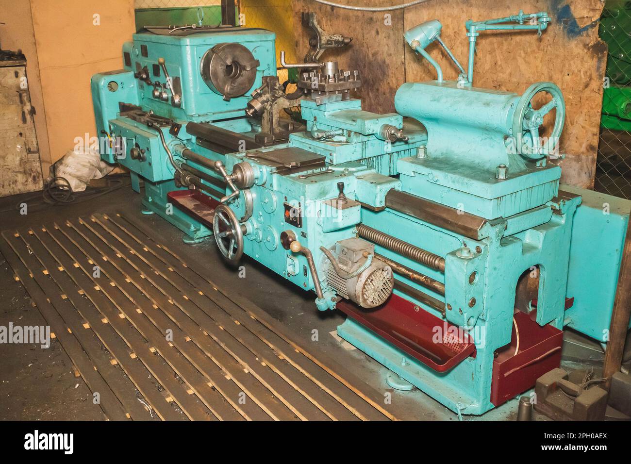 Old fashioned cutting machine hi-res stock photography and images - Alamy