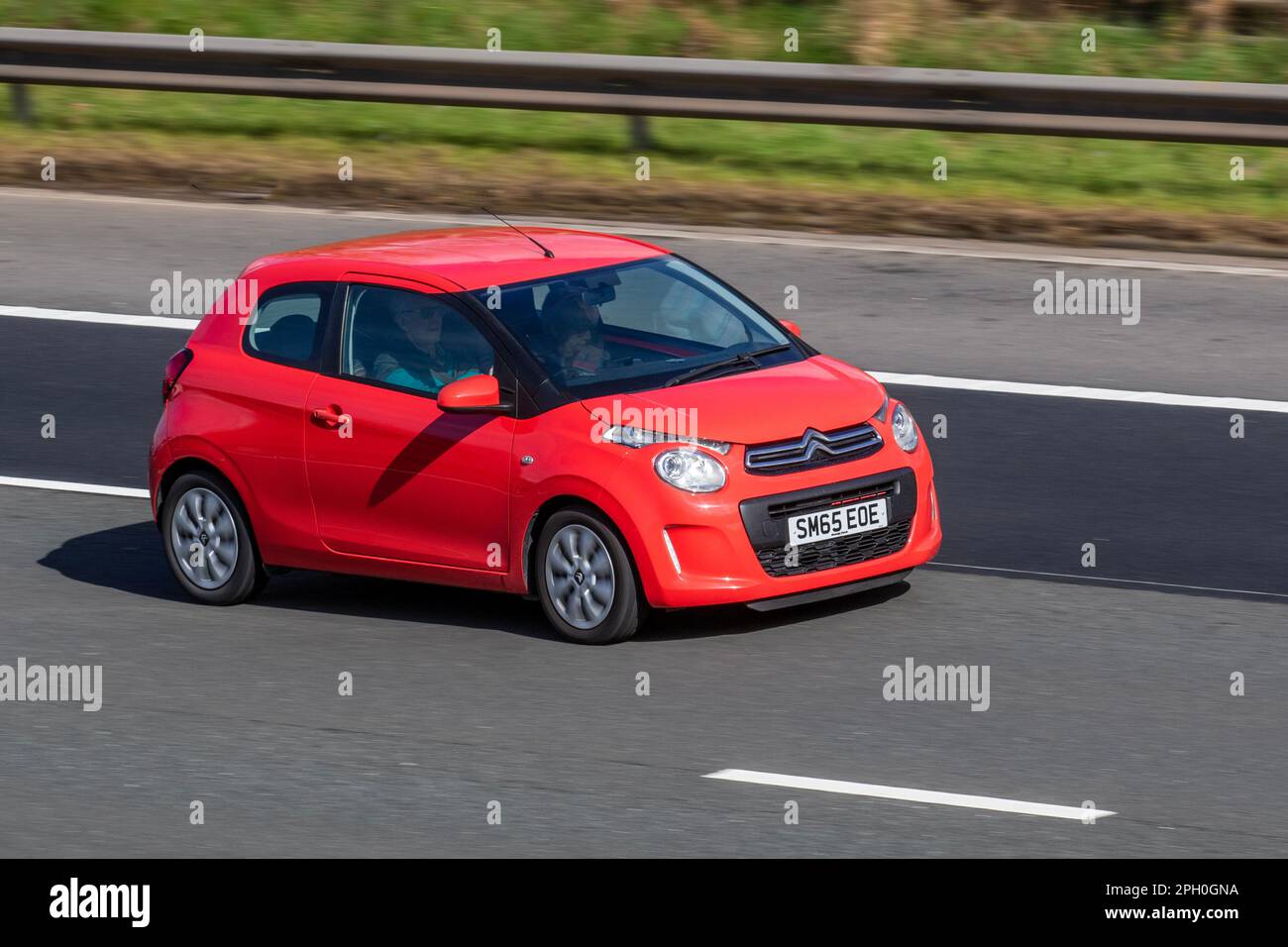 2015 Red CITROEN C1 AIRSCAPE Feel Edition 998cc 5 speed manual, small ...