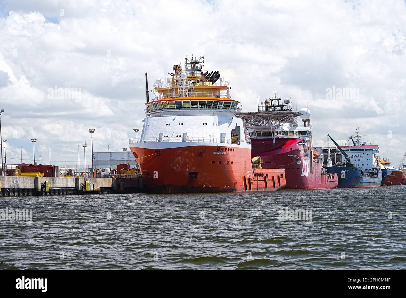 Acu port hi-res stock photography and images - Alamy