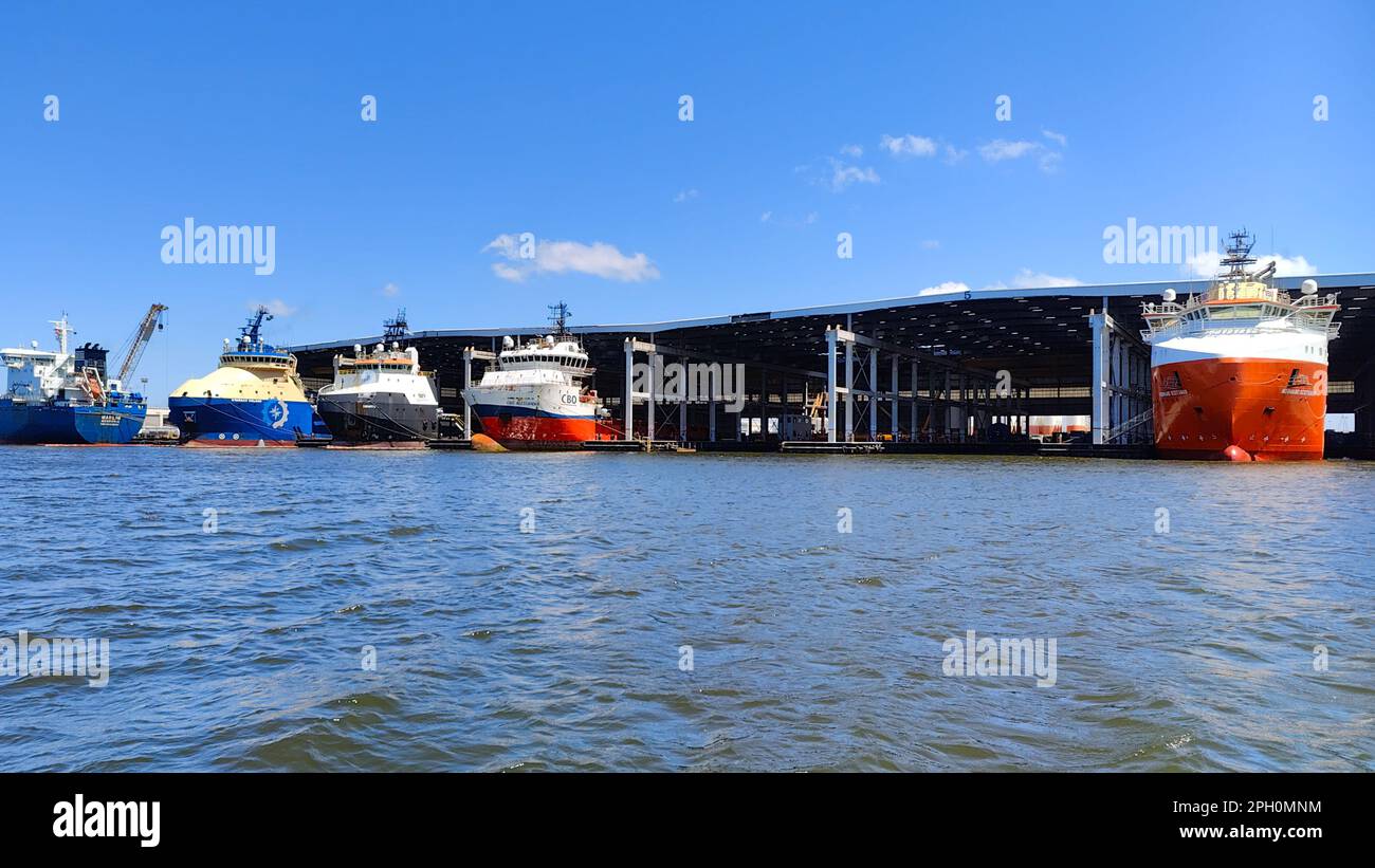 Acu port hi-res stock photography and images - Alamy