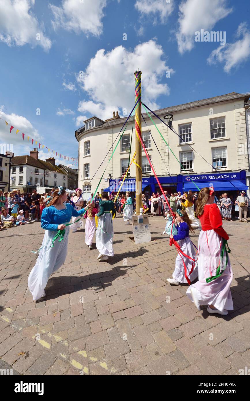Shaftesbury dance group Steps in Time perform a traditional maypole ...