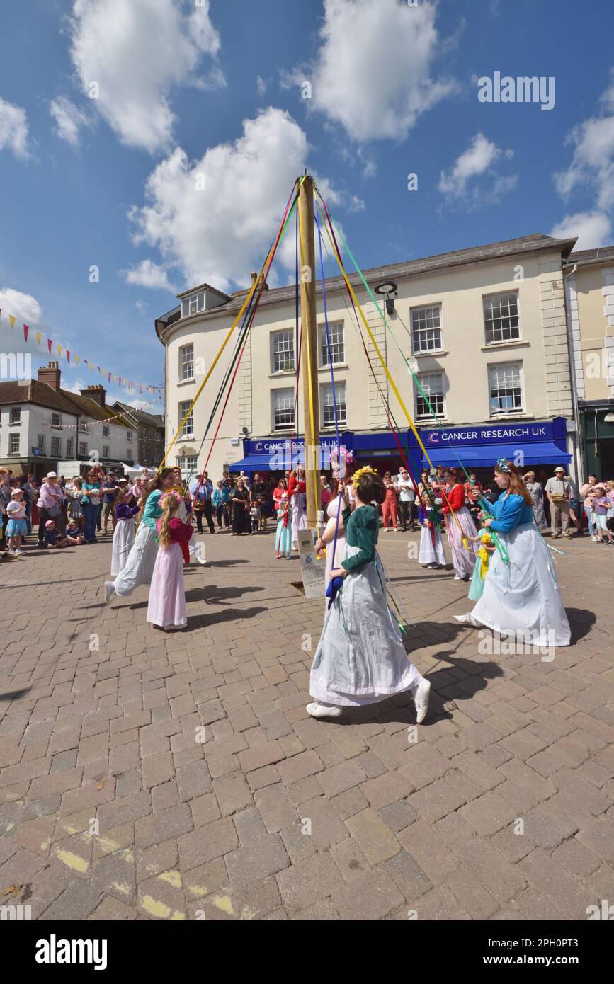 Shaftesbury dance group Steps in Time perform a traditional maypole ...