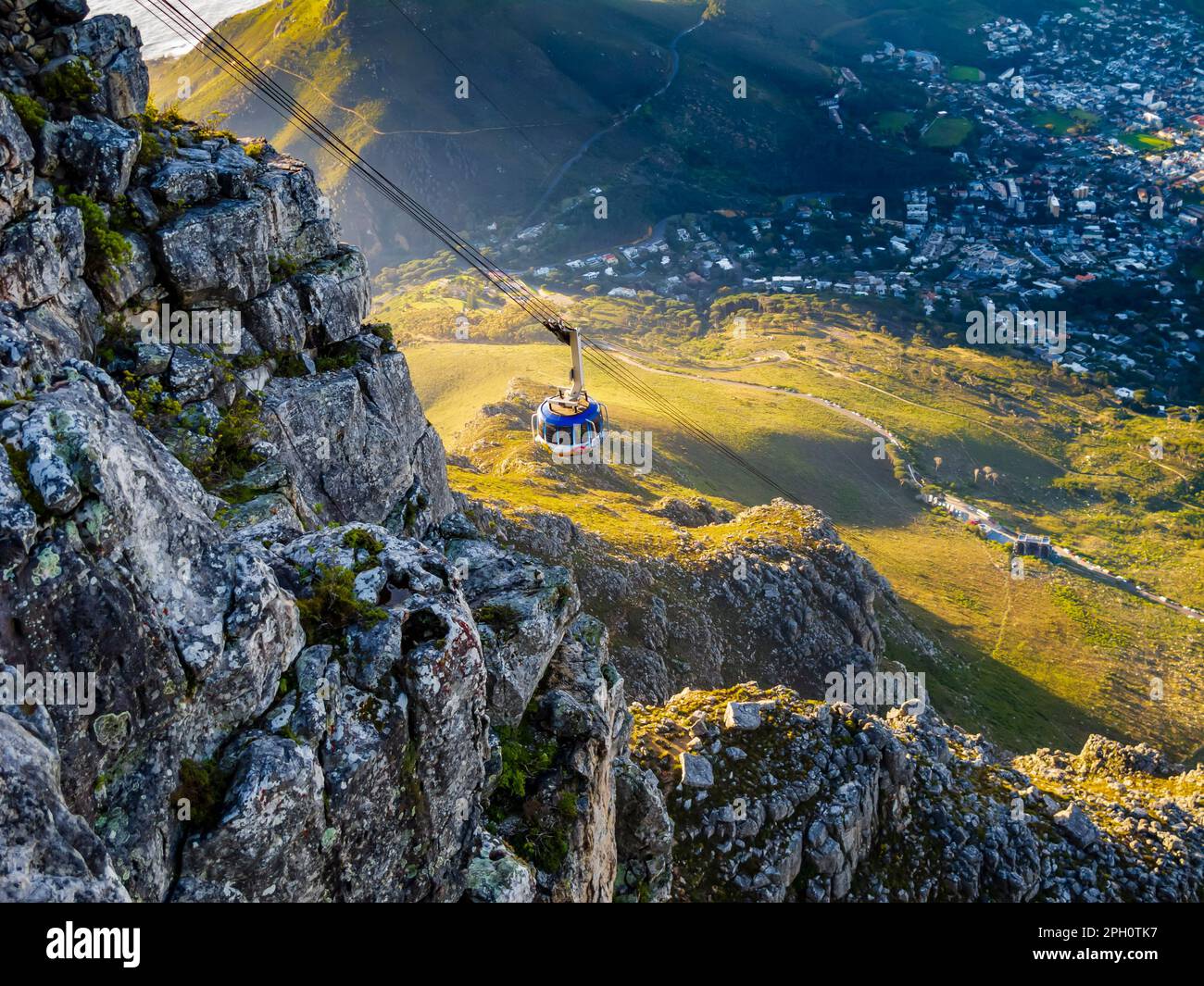 Impressing view of the cable car connecting Cape Town with the top of ...