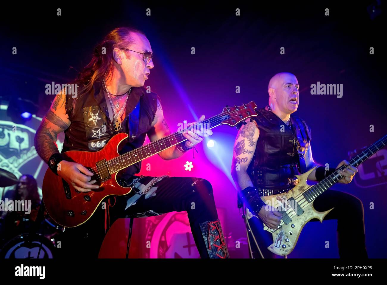 Drive drums hi-res stock photography and images - Alamy