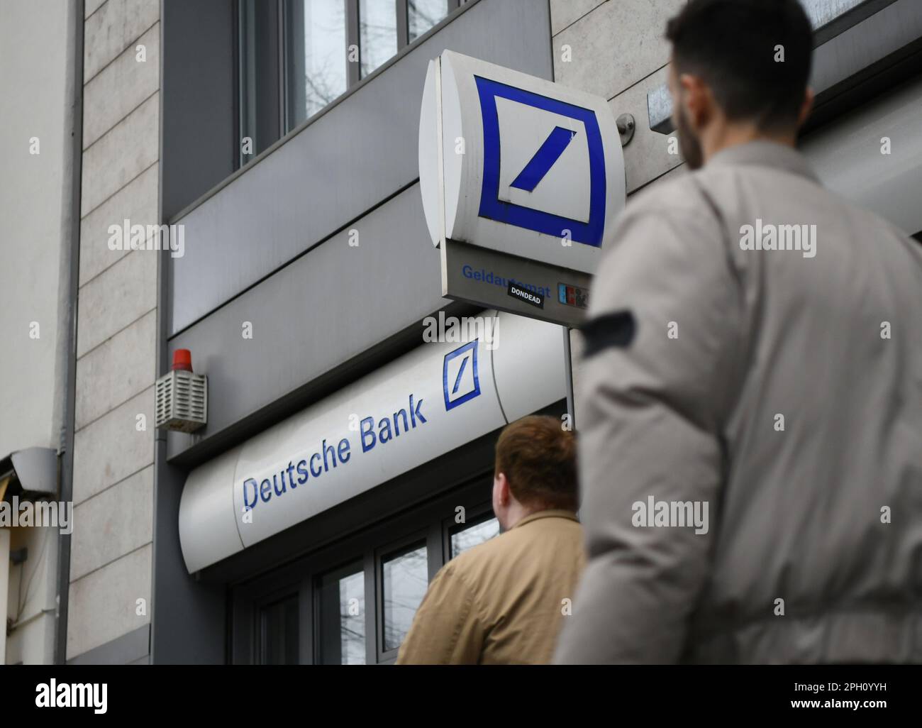 Berlin germany deutsche bank branch hi-res stock photography and images ...