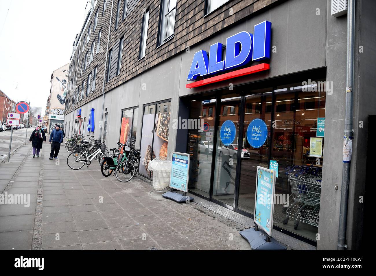 Deutsche grocery store hi-res stock photography and images - Alamy