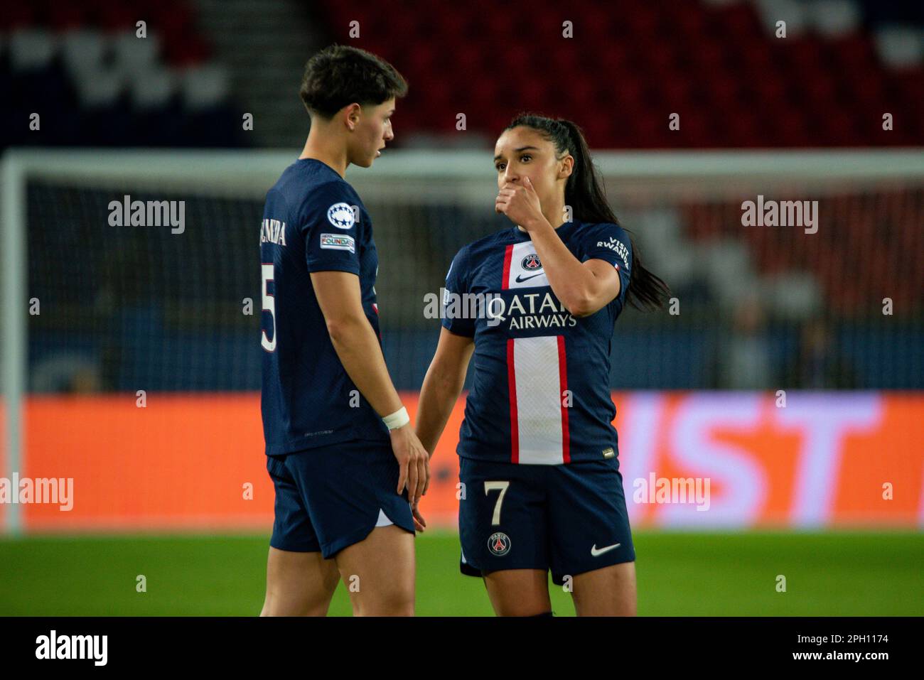 Match de foot féminin hi-res stock photography and images - Alamy
