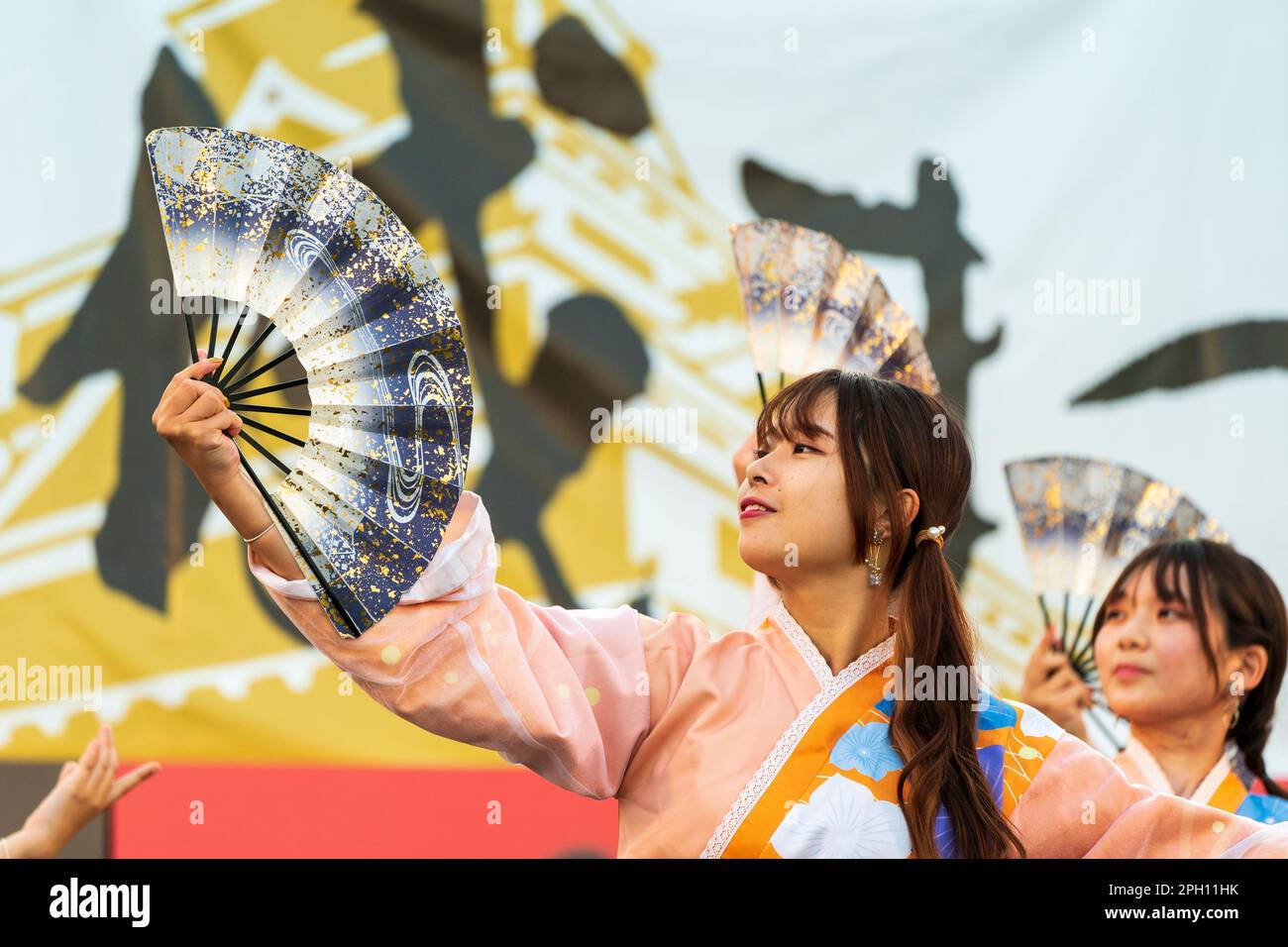 Japanese Folding Fan Dance