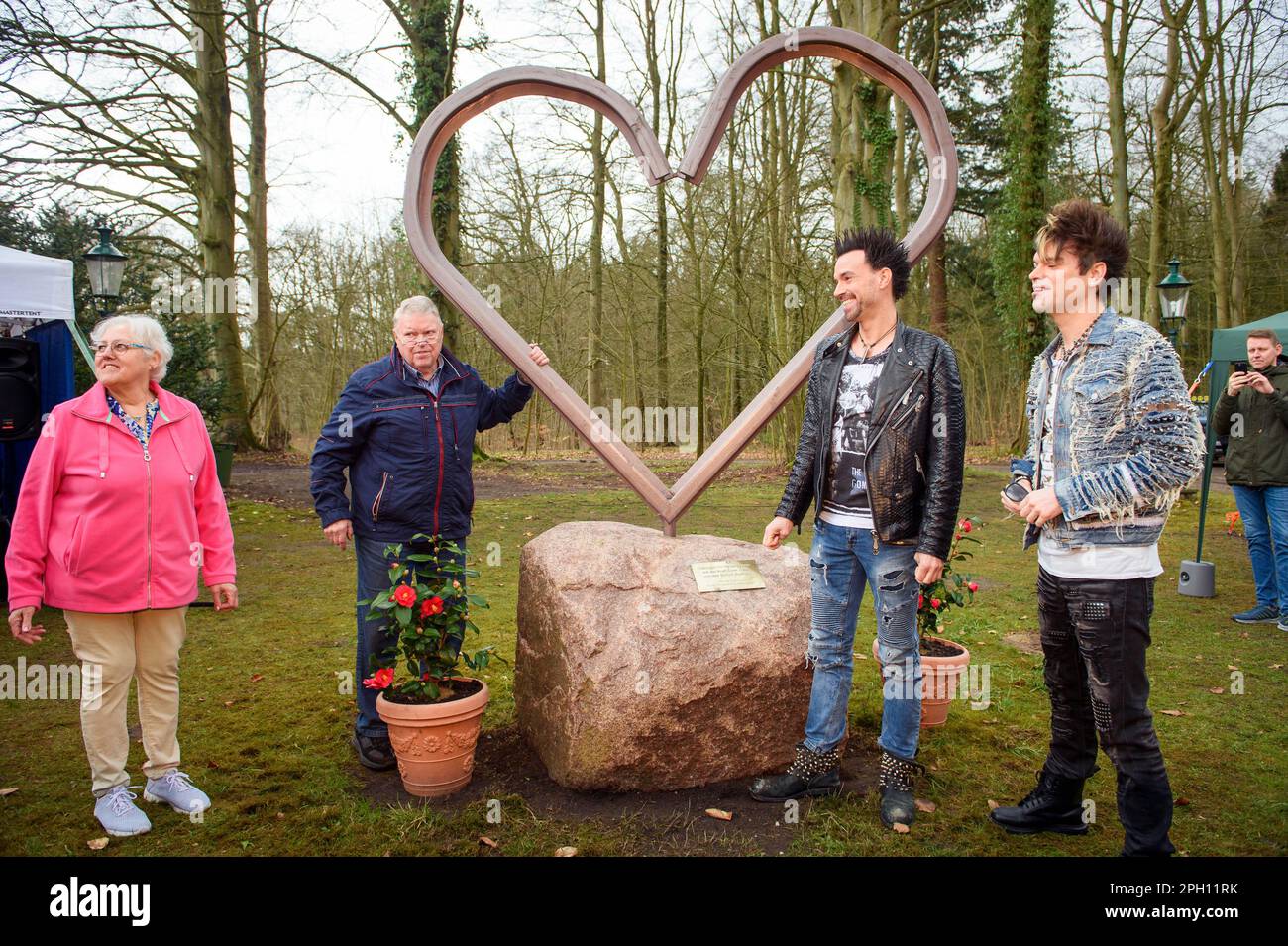 25 March 2023, Schleswig-Holstein, Preetz: The magician duo Andreas ...