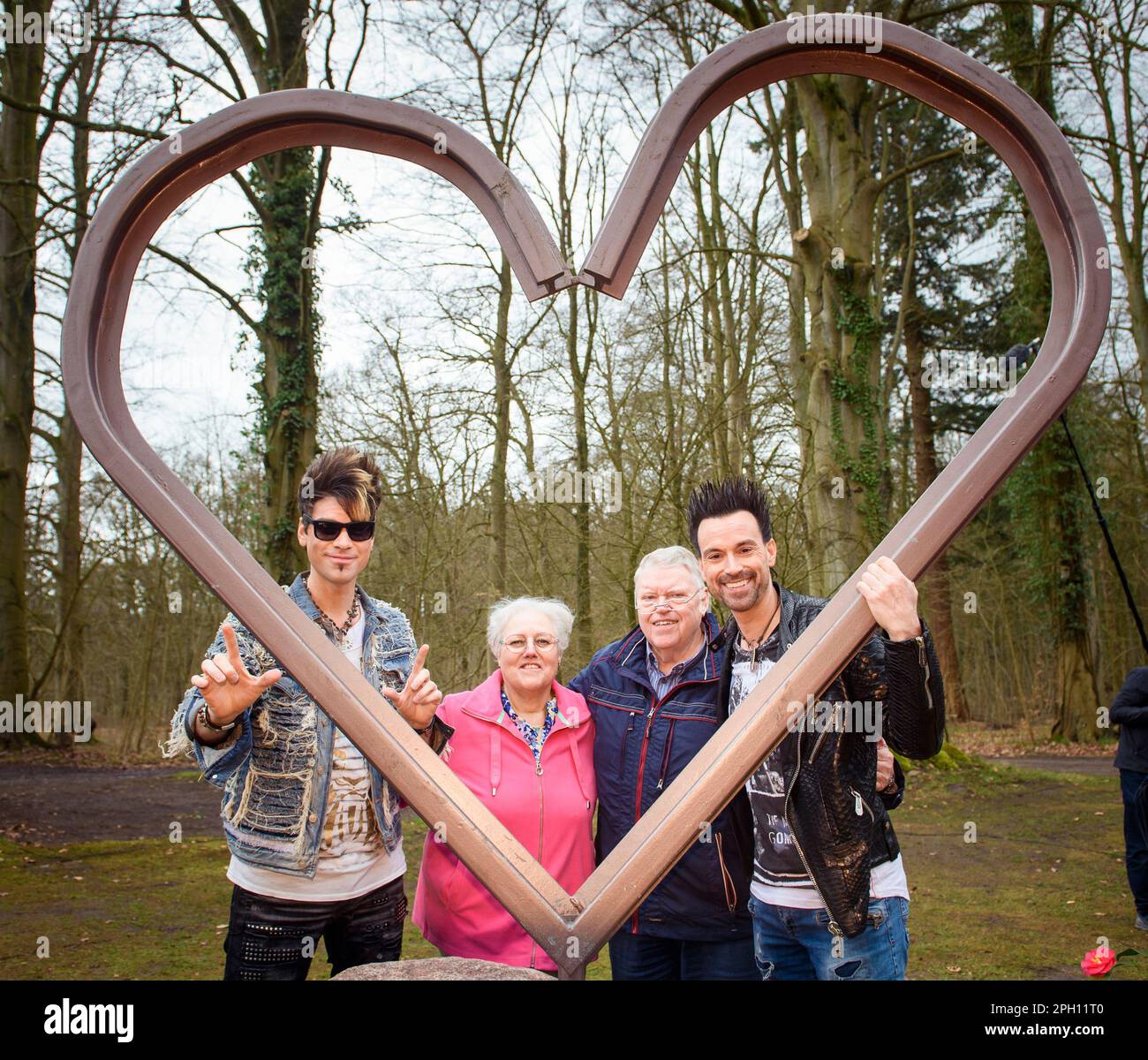 25 March 2023, Schleswig-Holstein, Preetz: The magician duo Christian ...
