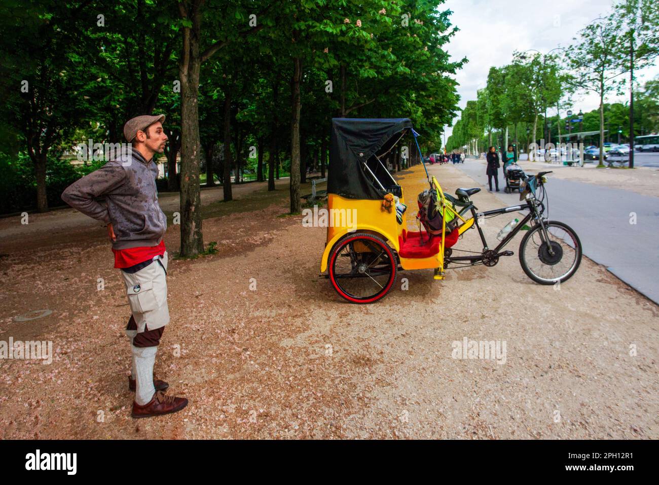 30th century man hi-res stock photography and images - Alamy