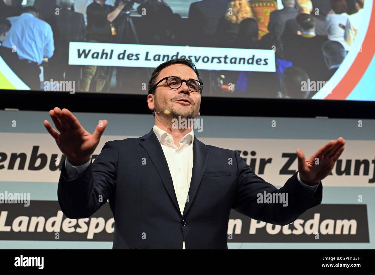 Redmann hi-res stock photography and images - Alamy