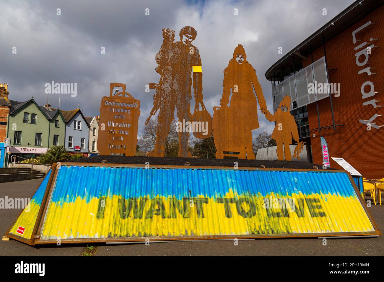 Bournemouth, Dorset, UK. 25th March, 2023. Sculpture art installation ...