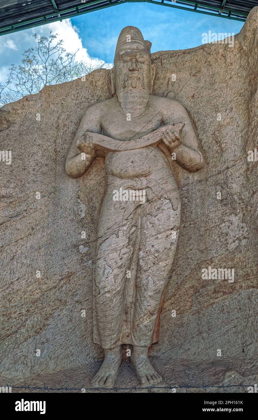 Statue king parakramabahu polonnaruwa sri hi-res stock photography and ...