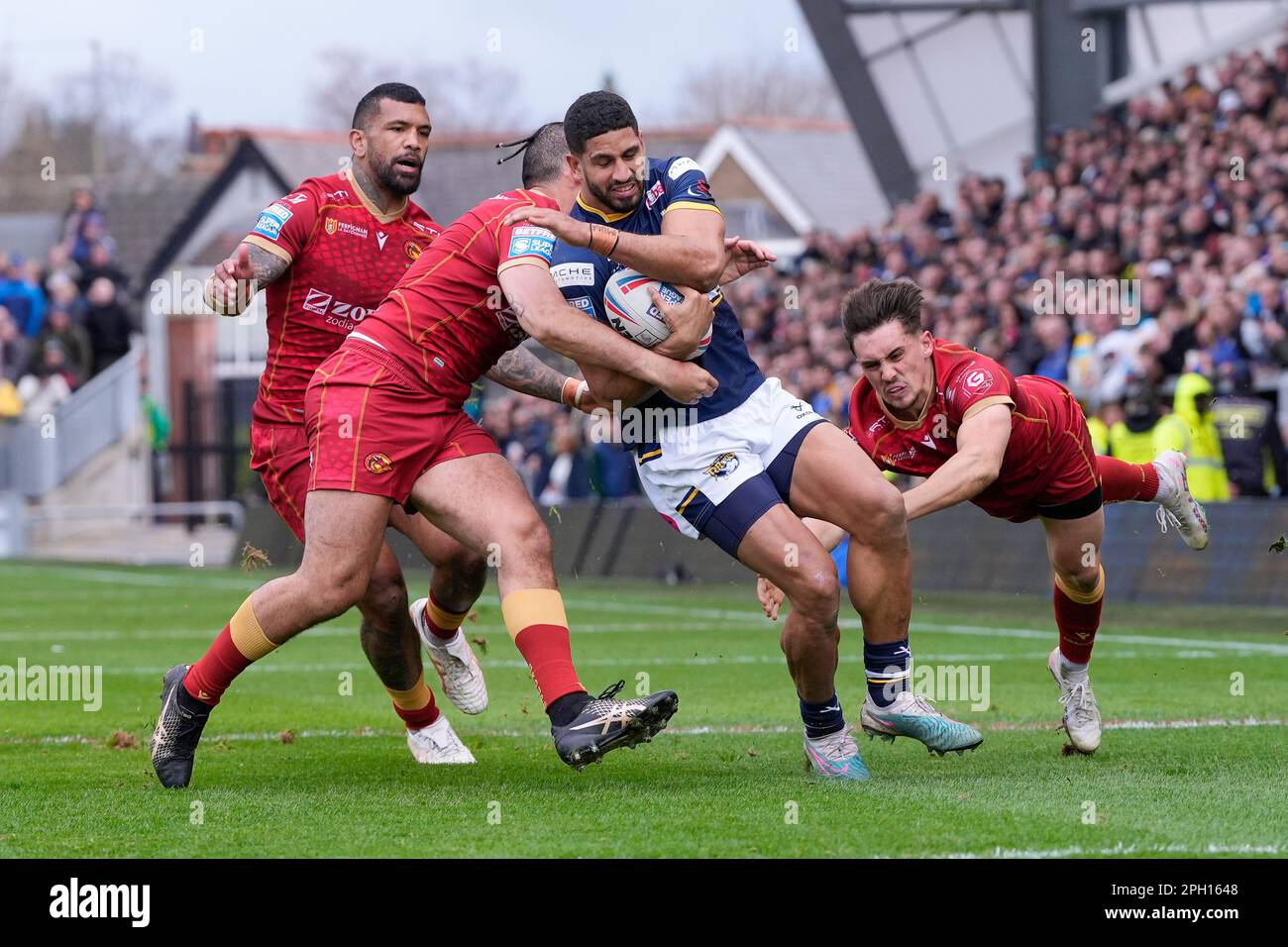Leeds, UK. 25th Mar, 2023. Nene Macdonald #4 of Leeds Rhinos runs at ...