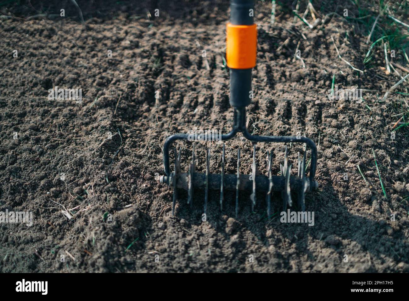 Manual tillage shovel spring tillage hi-res stock photography and ...
