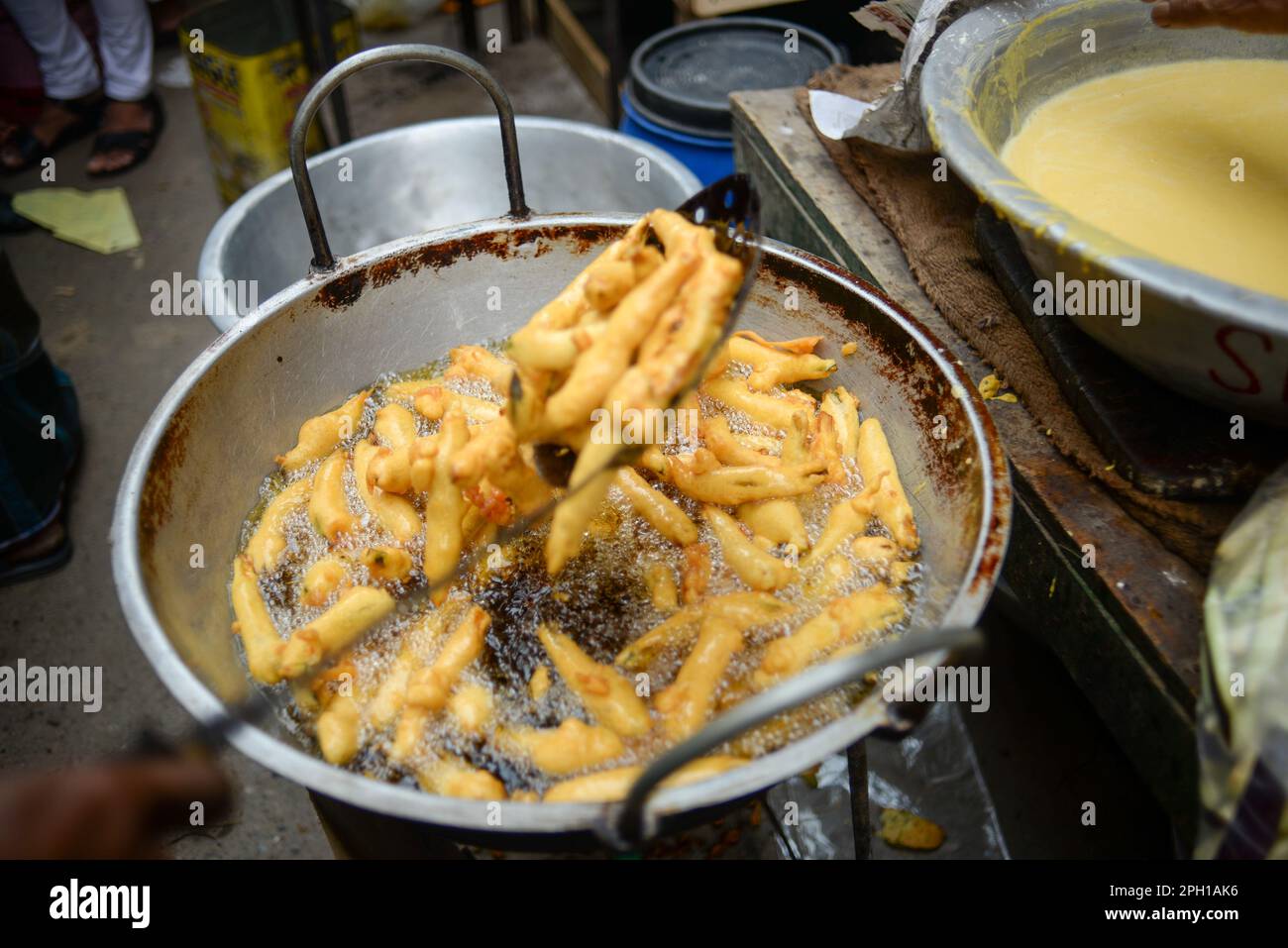 Bangladeshifoodmarket hi-res stock photography and images - Alamy