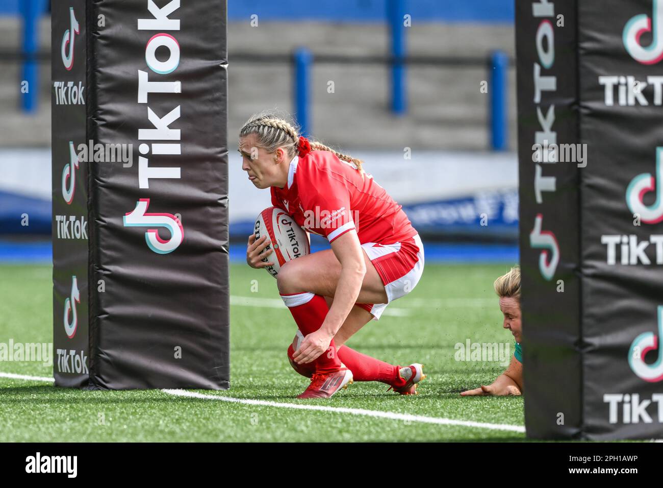 Hannah jones wales hi-res stock photography and images - Alamy