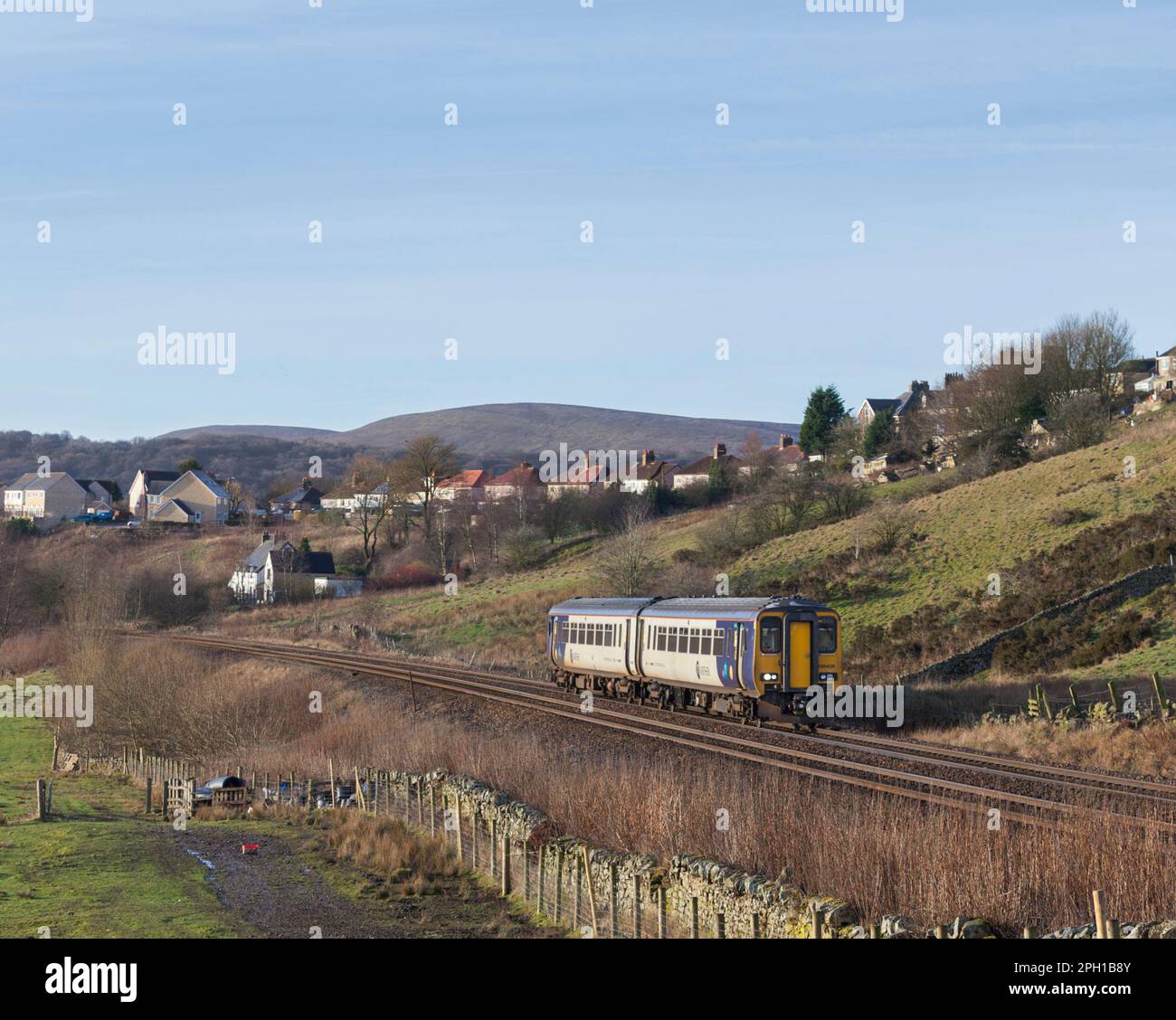 Northern Rail class 156 diesel train 156426 departing from Buxton ...
