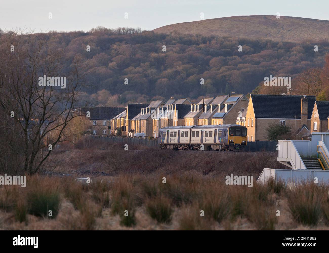 Northern Rail class 150 diesel train 150102 departing from Buxton ...