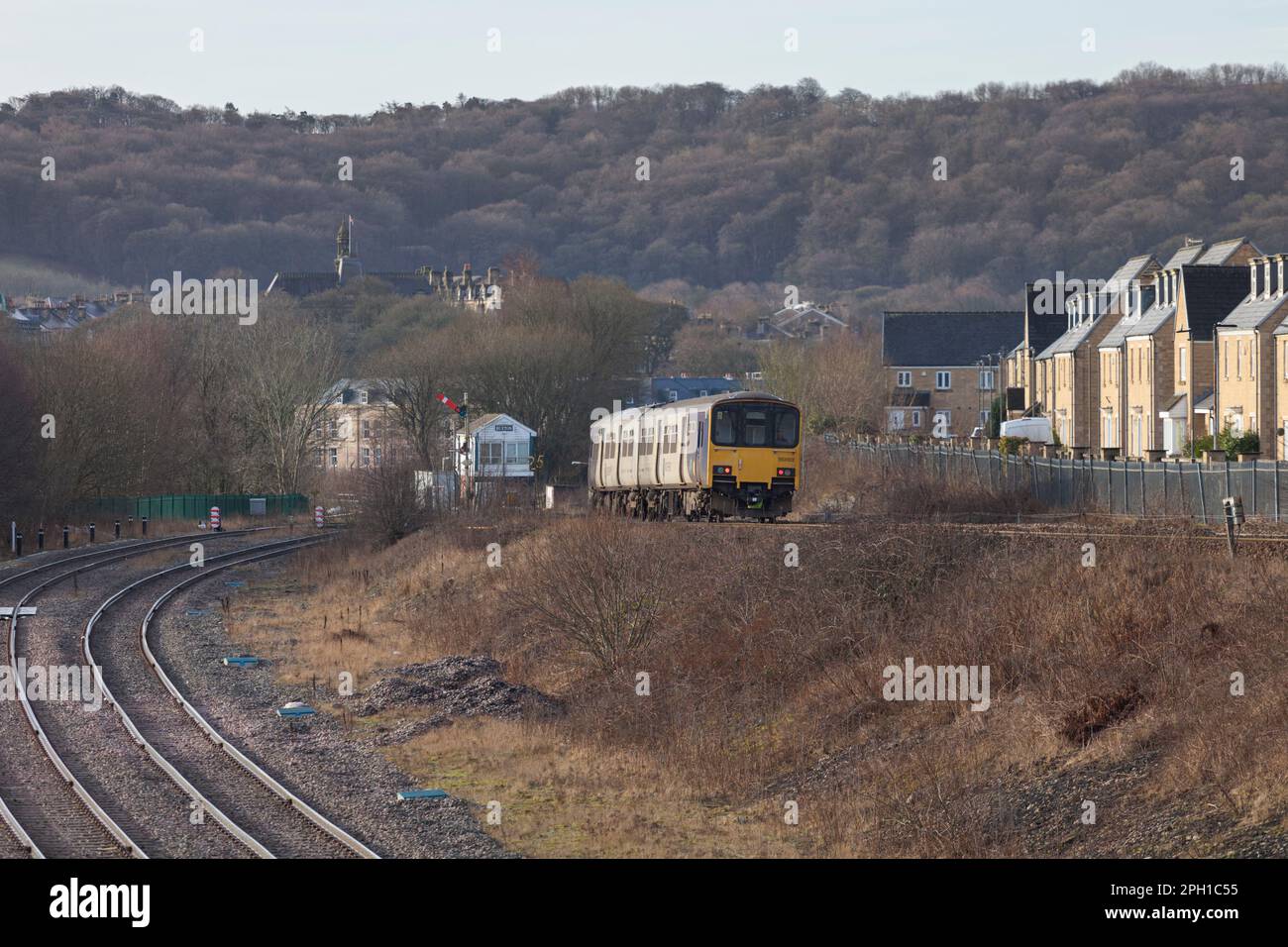 Northern Rail class 150 diesel train 150102 arriving at Buxton ...