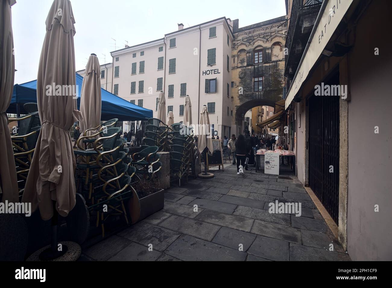 Pavement with shops in an italian town Stock Photo - Alamy