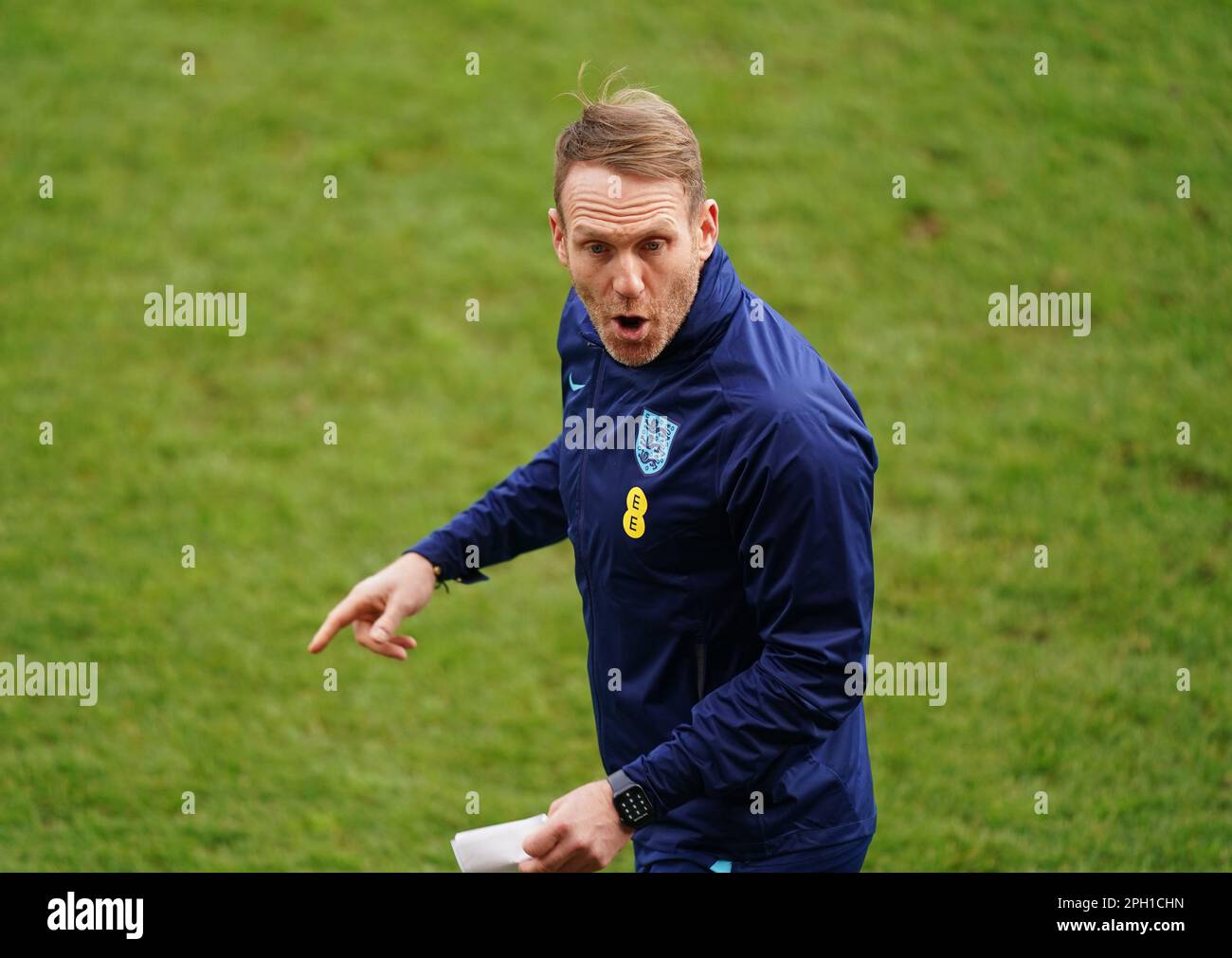 England u19 manager hi-res stock photography and images - Alamy